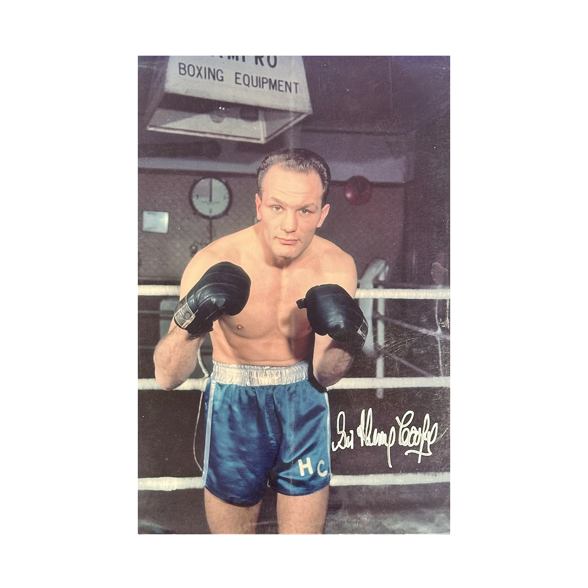 Henry Cooper Signed 12x8 Image – The Fan Cave Memorabilia